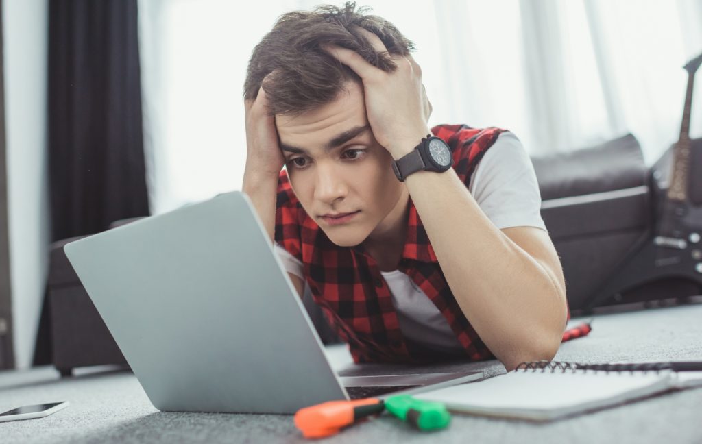 How to Help a Teenager Struggling in High School | Piqosity